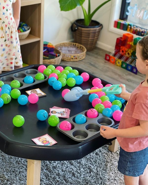 Learning to read games to play with your kids! - Stay Classy Classrooms